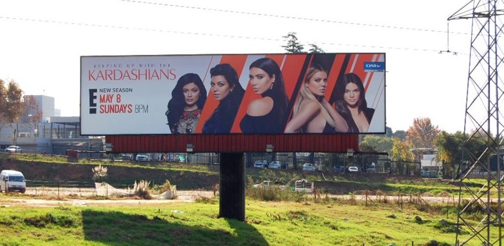 Big Outdoor | Large format curved LED screen advertising